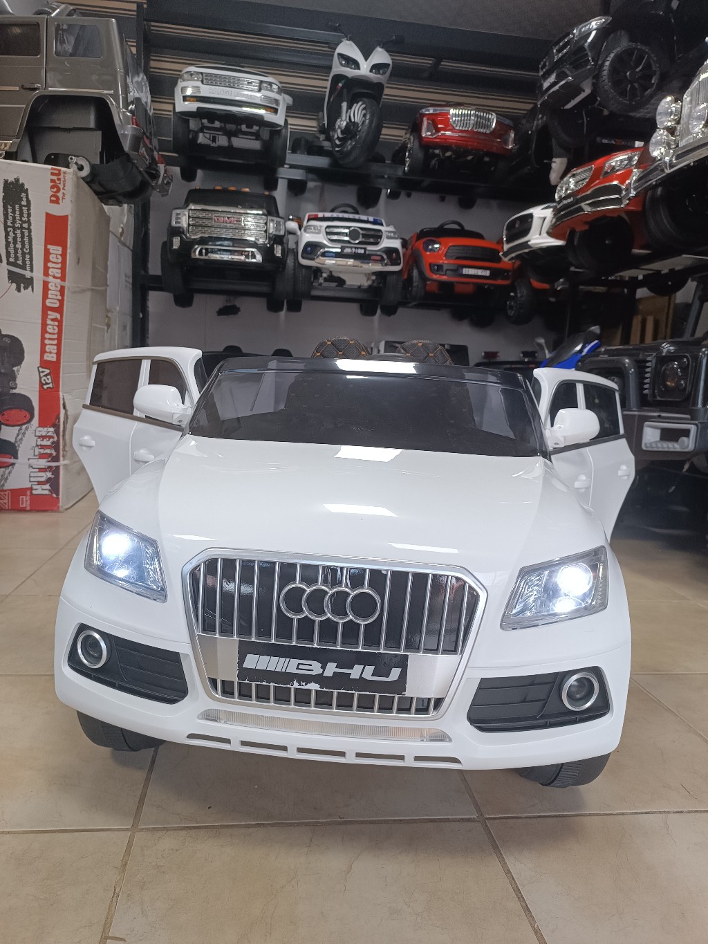 Audi Q-Suv Yeni Nesil! 12V, Kumandali, 2 Motor, Cep Tel Kontrollu Akülü Araba! - Fable Akülü Araba