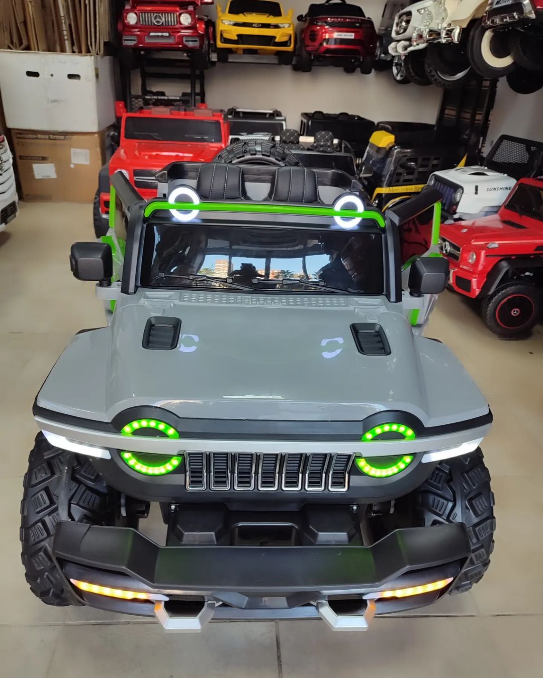 Dev Boyut Jeep! 12V, 4X4 (4 Motor), Full Eva Yumusak Lastik, Cep Tel ...