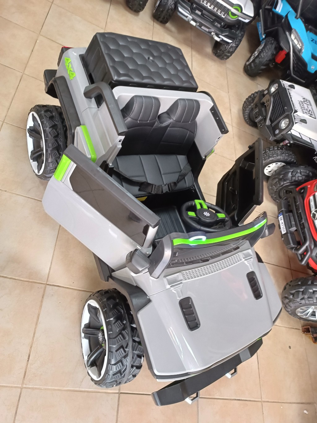Dev Boyut, Ebeveyn Koltuklu Jeep! 12V, Çift Güçlü Motorlar, Full Kauçuk ...