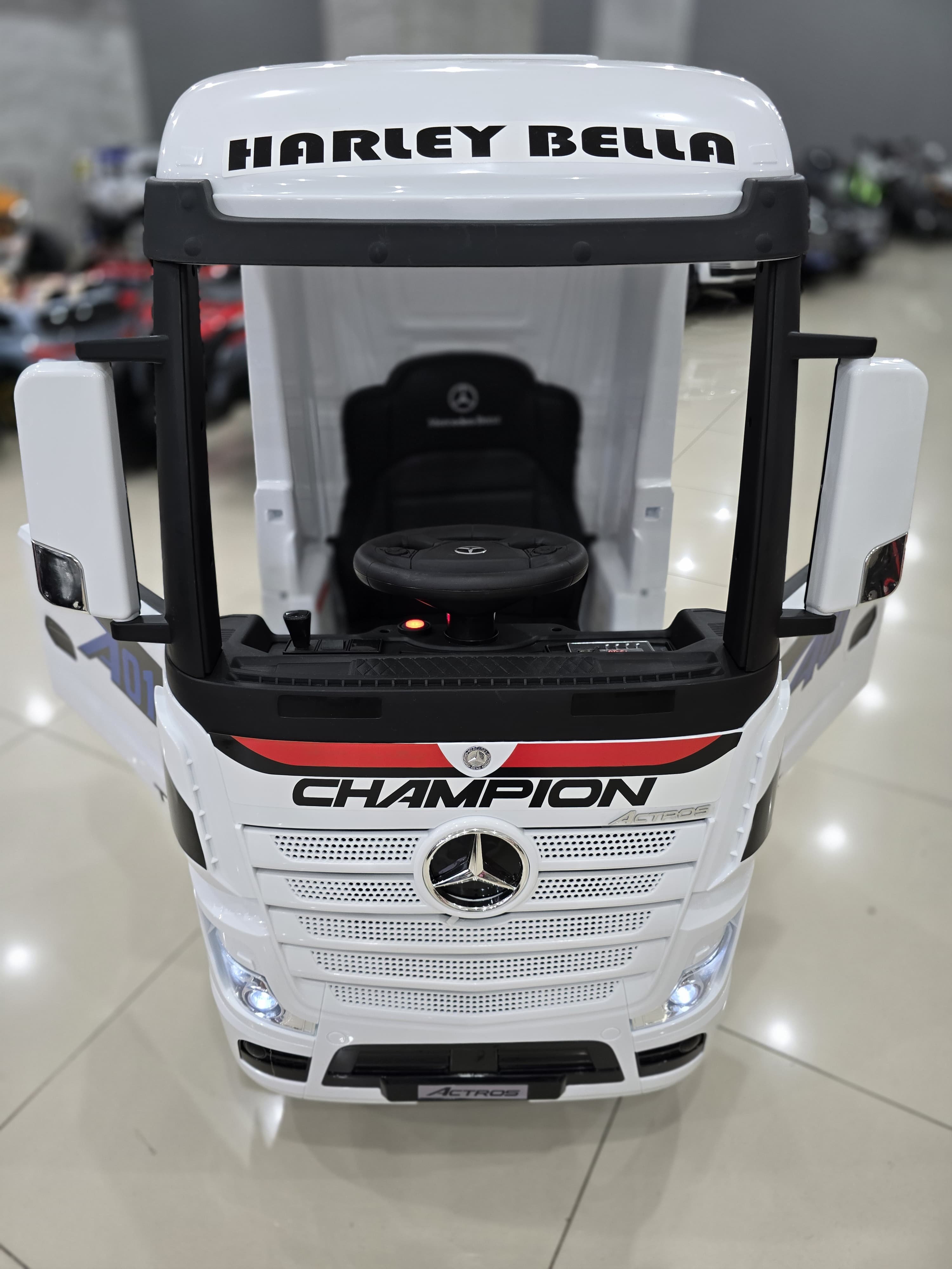 Mercedes Benz Akülü Tır Beyaz 12 Volt - Fable Akülü Araba